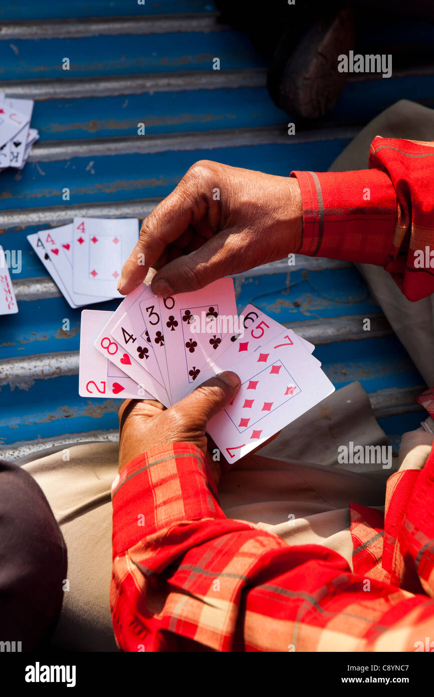 People playing cards india hi-res stock photography and images - Alamy