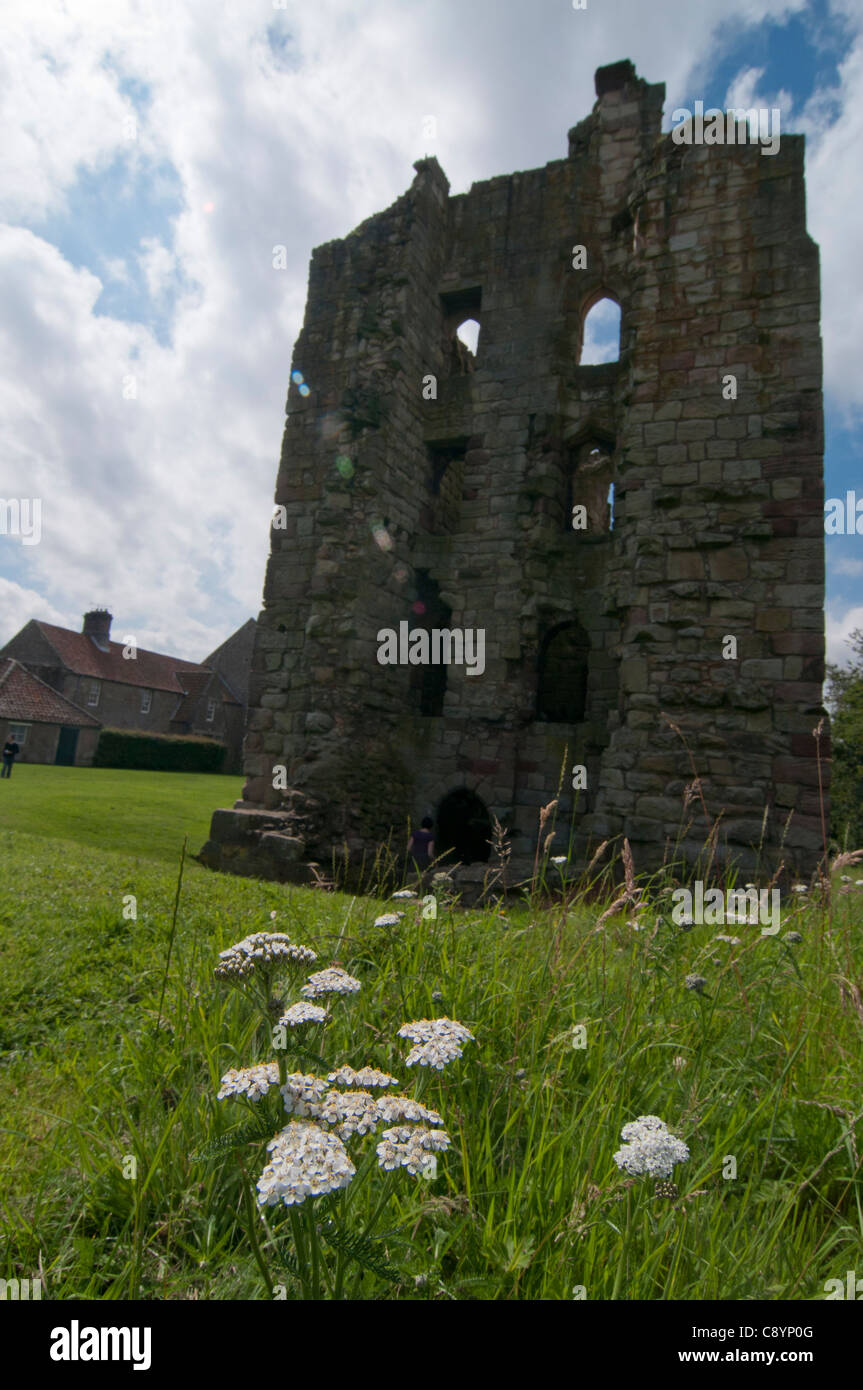 Etal castle tower hi-res stock photography and images - Alamy