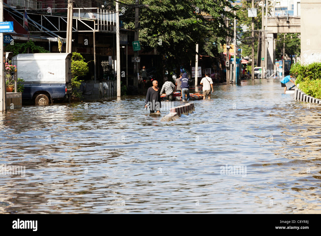 People At The Wading Airprote