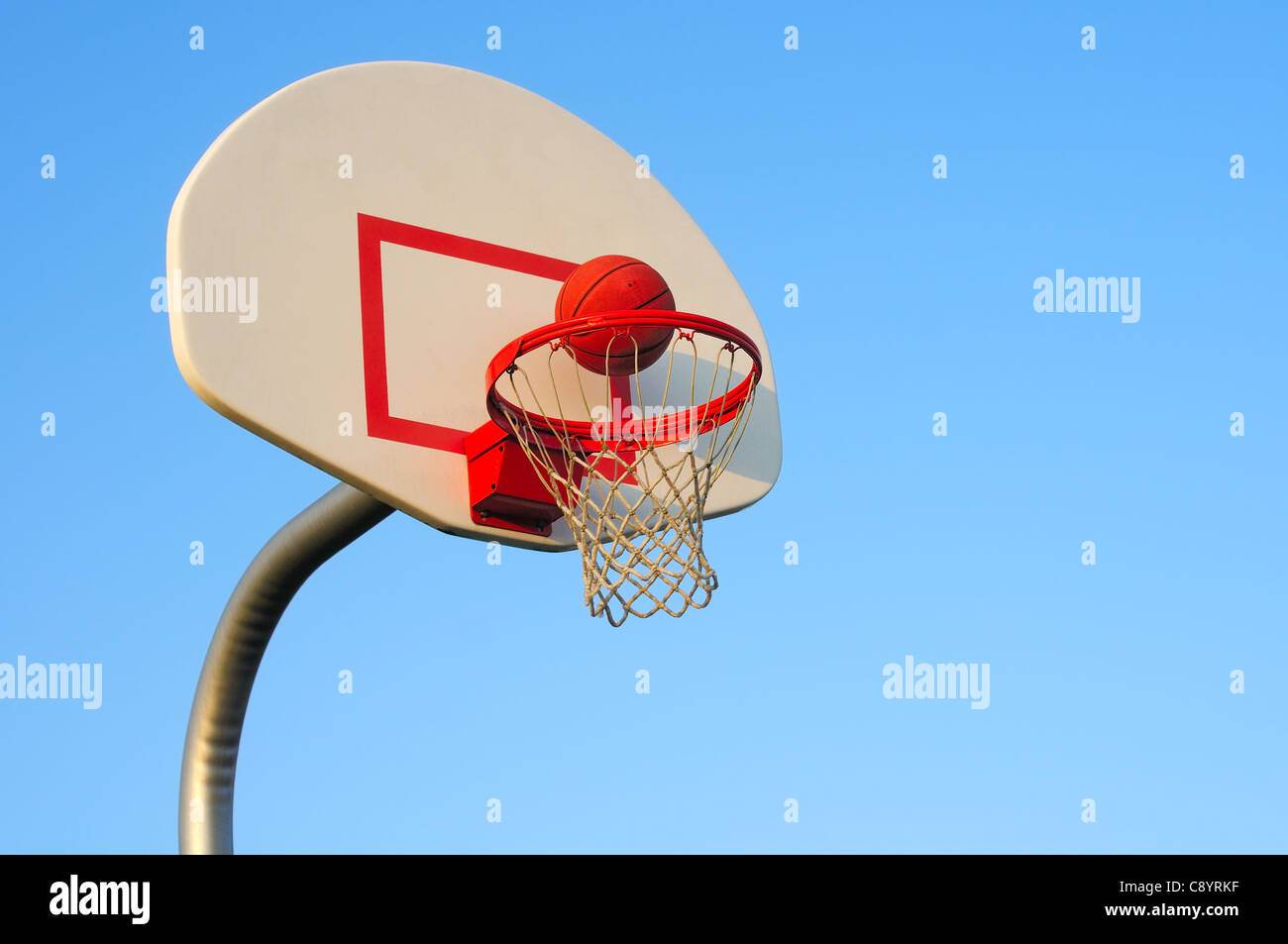 Drop net hi-res stock photography and images - Alamy