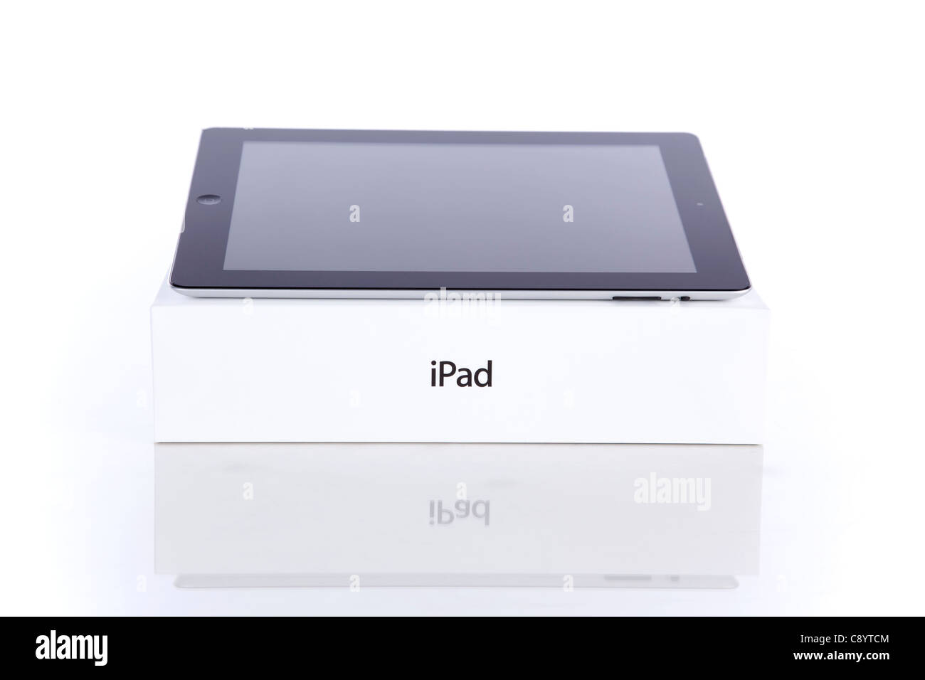 Package box from ipad 2 Stock Photo - Alamy