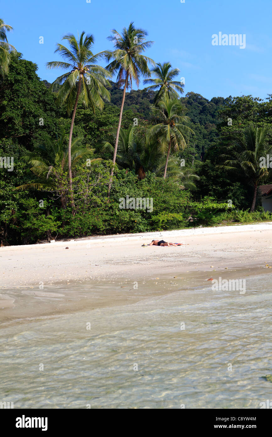 Beach at Pulau Perhentian, Perhentian Islands, Malaysia Stock Photo - Alamy