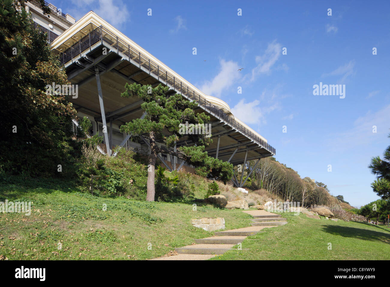 Cliff structure hi-res stock photography and images - Alamy