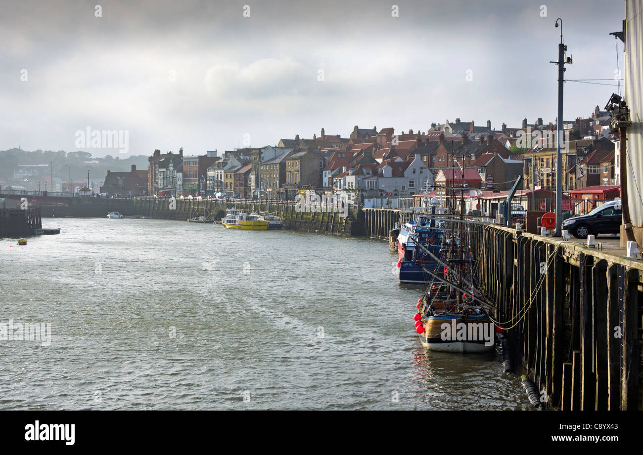 Whitby harbour hi-res stock photography and images - Alamy