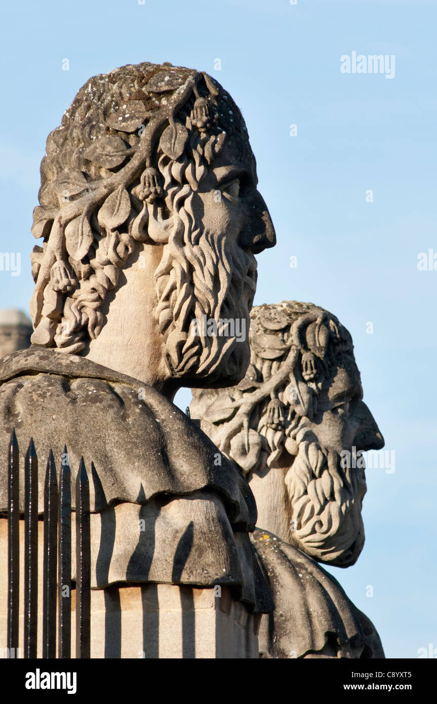 Emperors heads statue oxford hi-res stock photography and images - Alamy