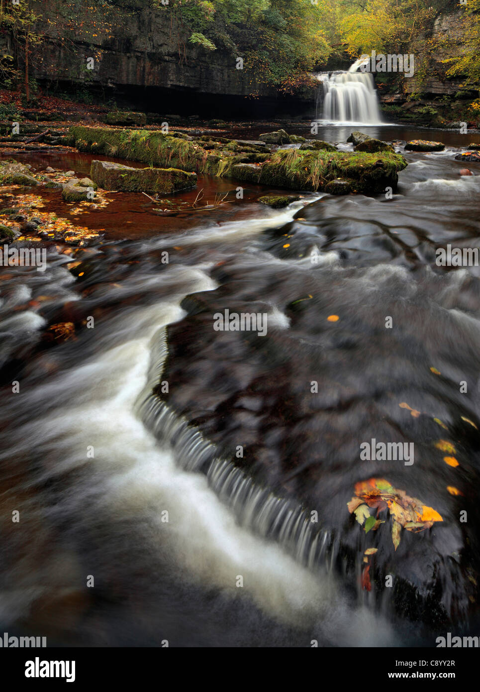 West burton waterfall cauldron force hi-res stock photography and ...