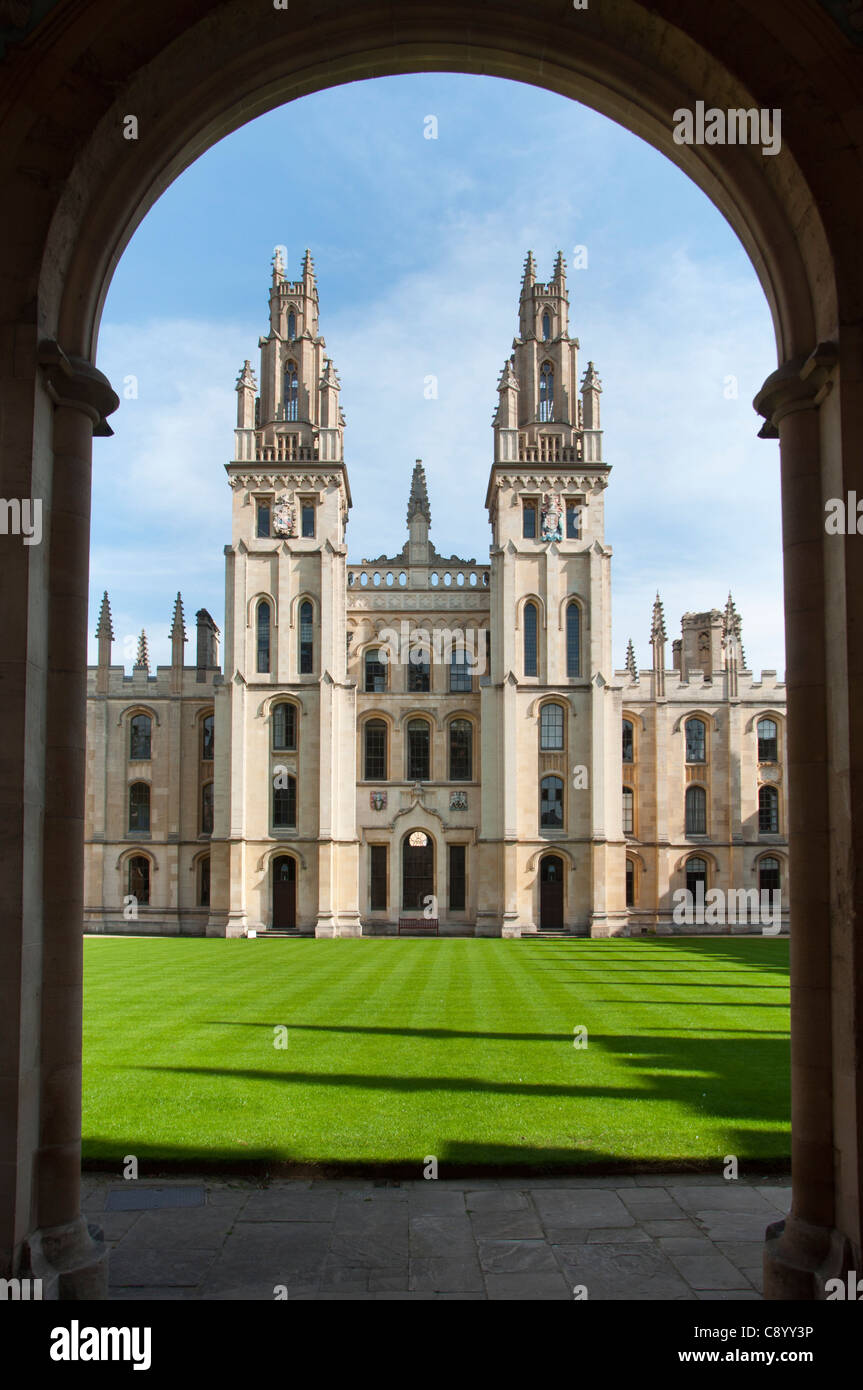 Gothic towers hi-res stock photography and images - Alamy