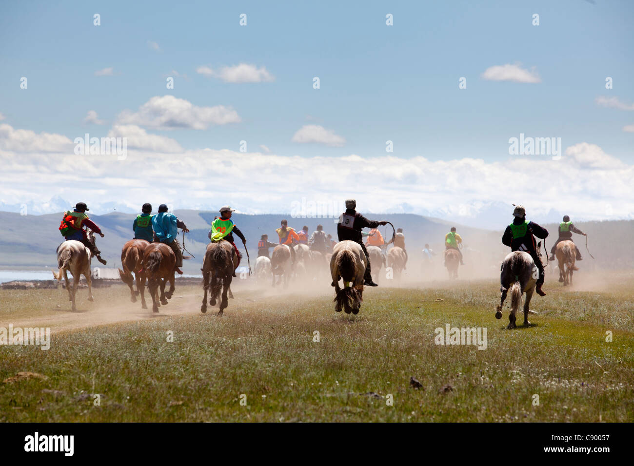 Mongolian horse racing hi-res stock photography and images - Alamy