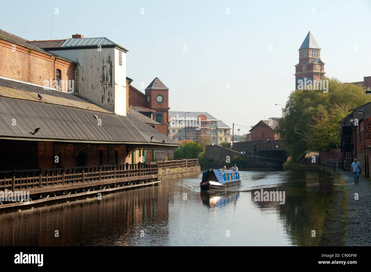 Wigan pier canal hi-res stock photography and images - Alamy