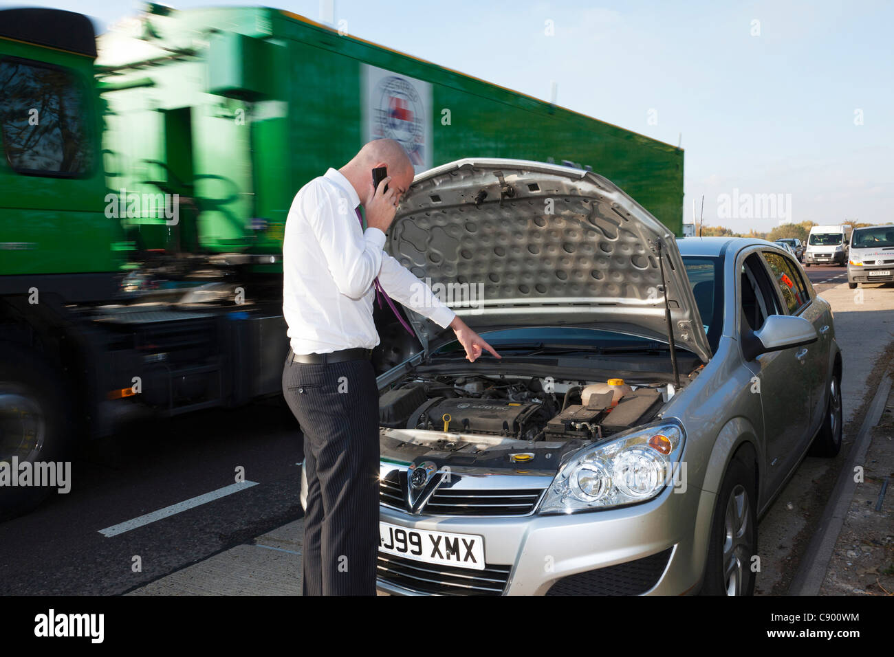 Car broken down motorway uk hi-res stock photography and images - Alamy