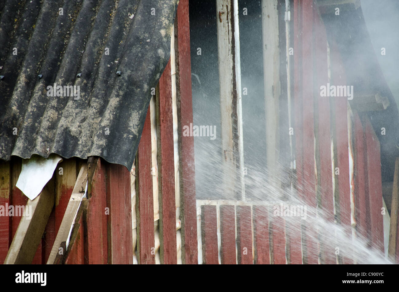 Small fire extinguisher hi-res stock photography and images - Alamy