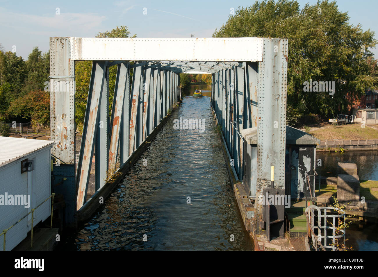 The Barton Swing Aqueduct, which takes the Bridgewater Canal over the ...