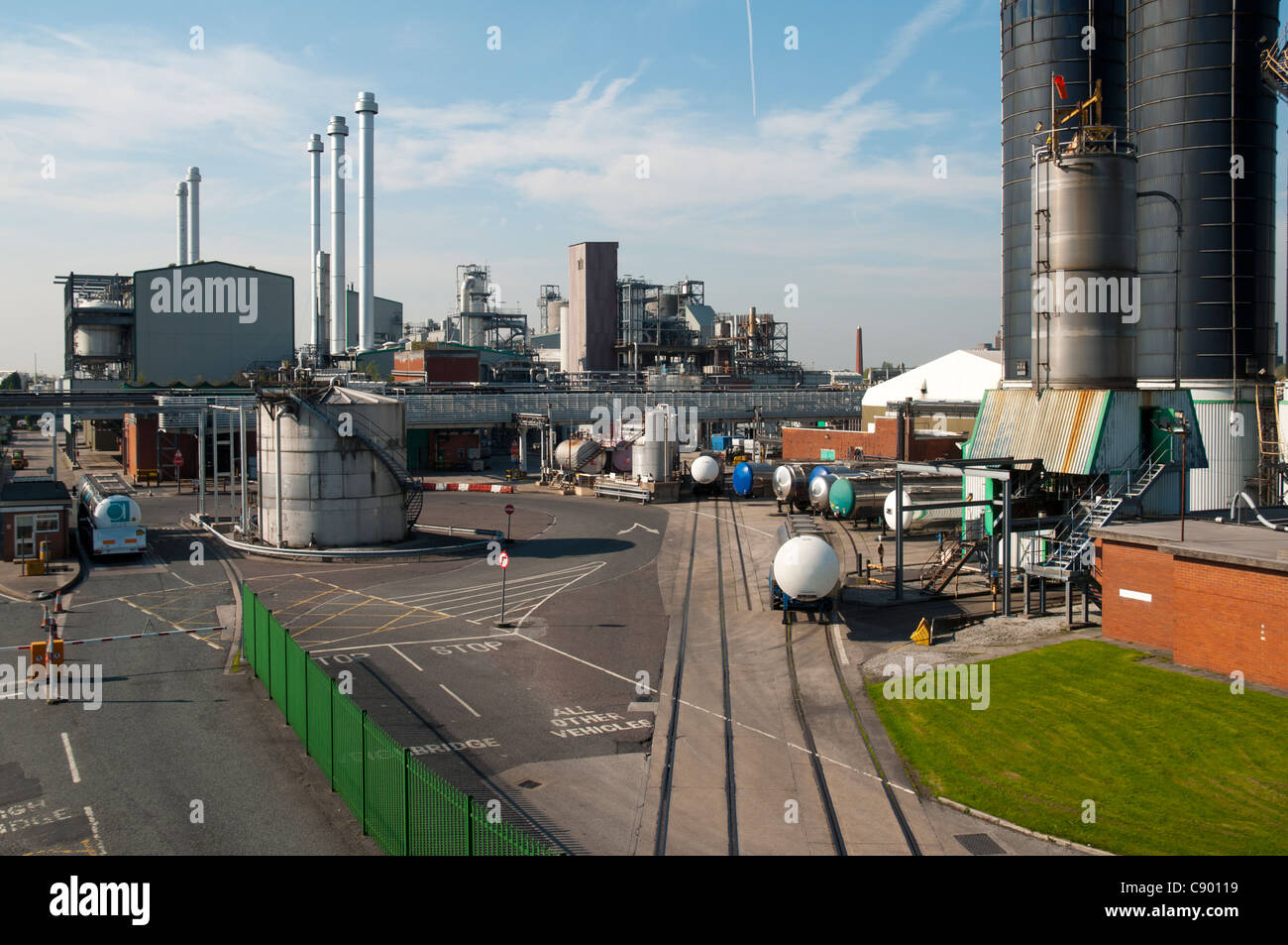 Stack tanker hi-res stock photography and images - Alamy