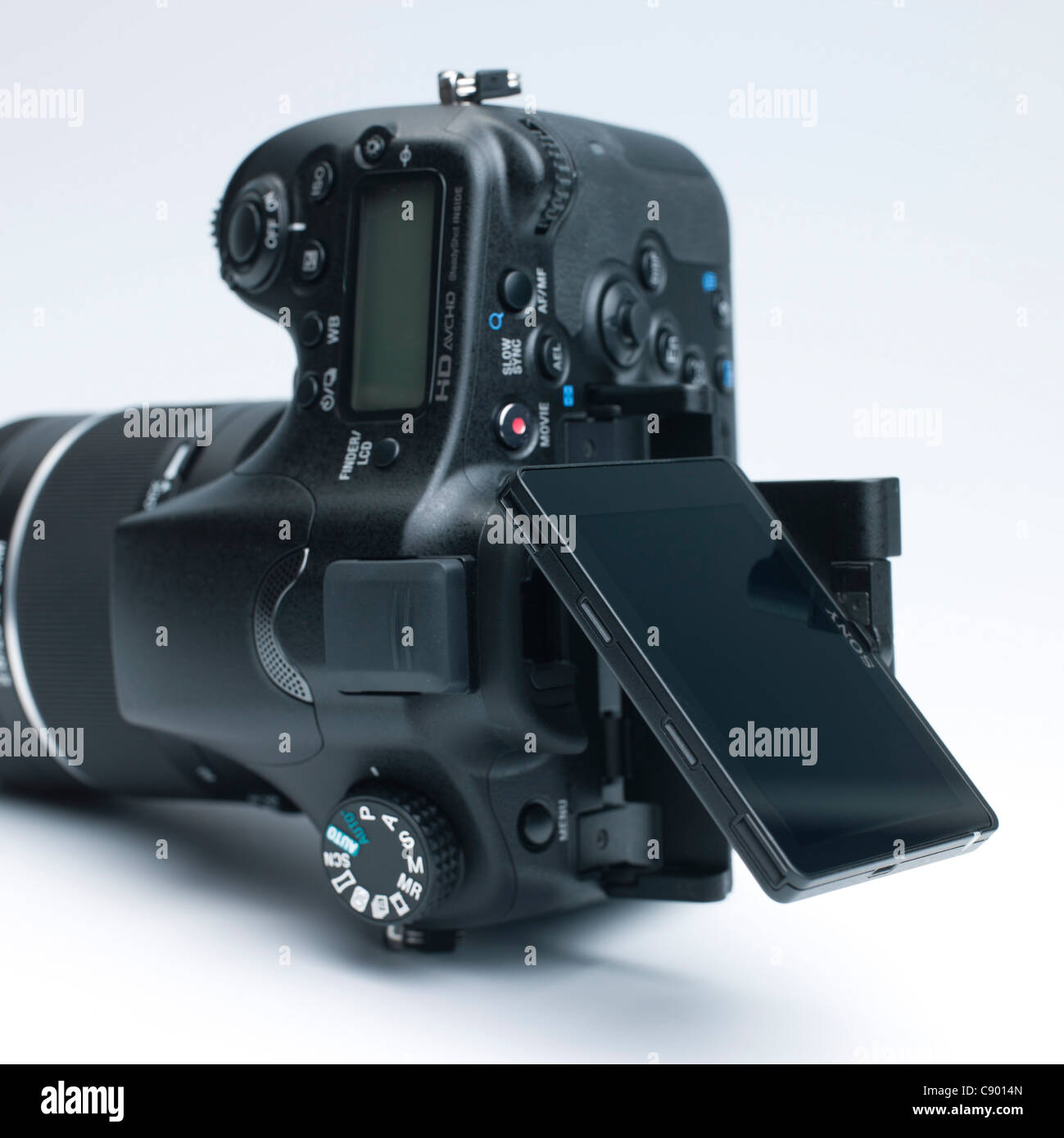 Sony Alpha 77 single-lens translucent pellicle mirror digital system ...