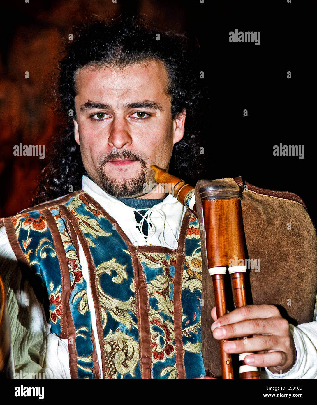 Renaissance festival musician hi-res stock photography and images - Alamy