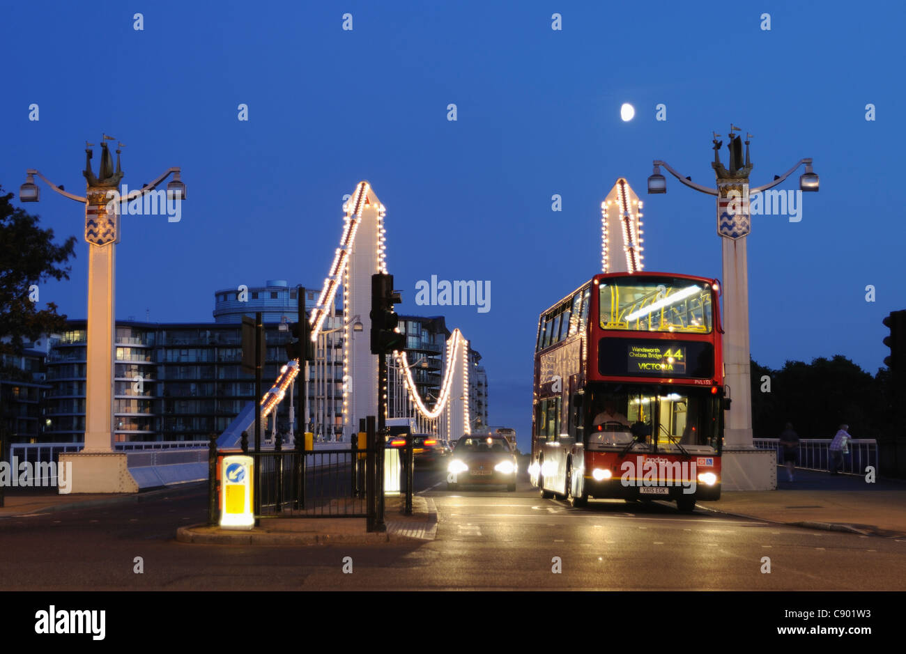 Light london scape hi-res stock photography and images - Alamy
