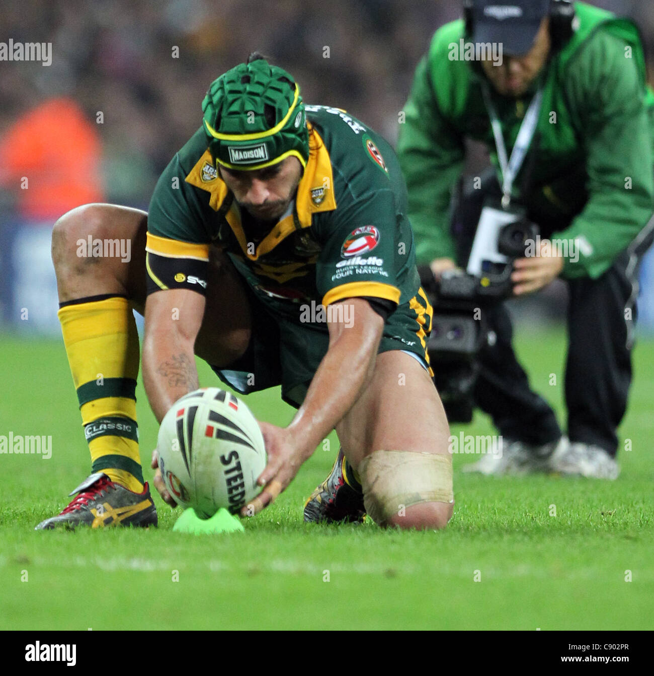 5.11.2011 Wembley England. Johnathan Thurston (North Queensland) In ...