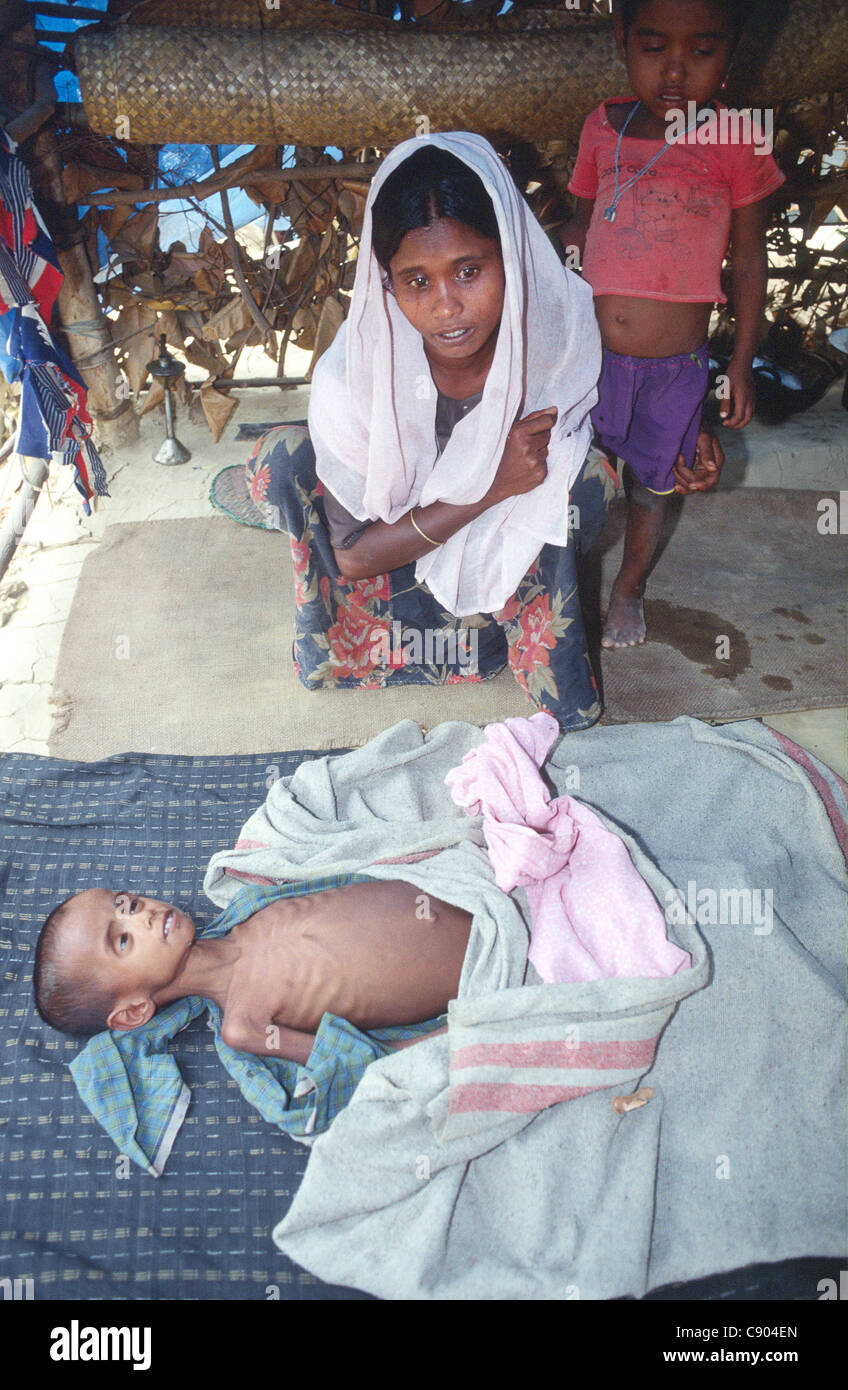 Child labour burma hi-res stock photography and images - Alamy