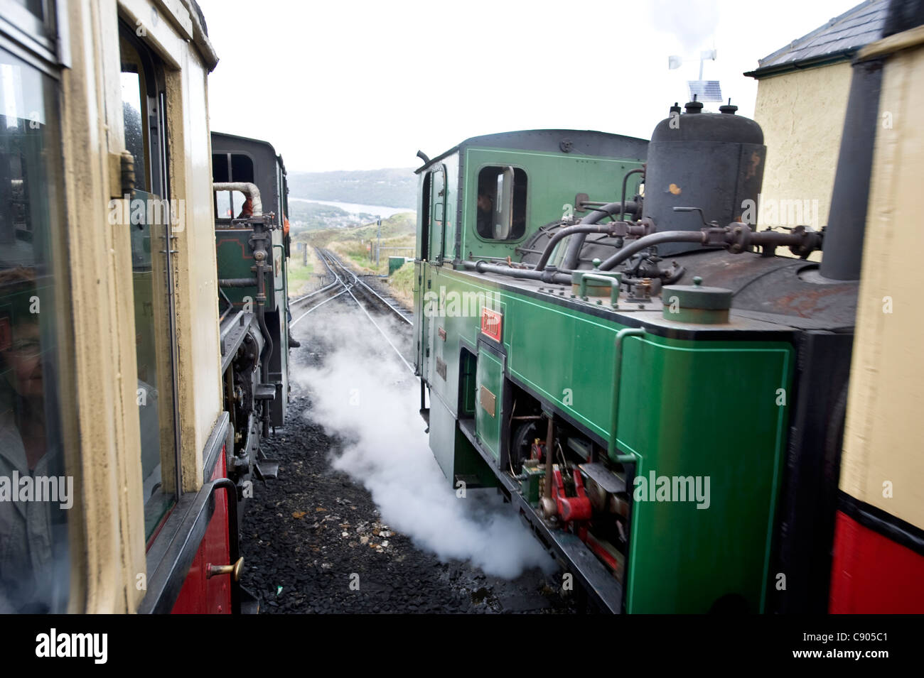 Steam engine halfway station mount snowdon north wales hi-res stock ...