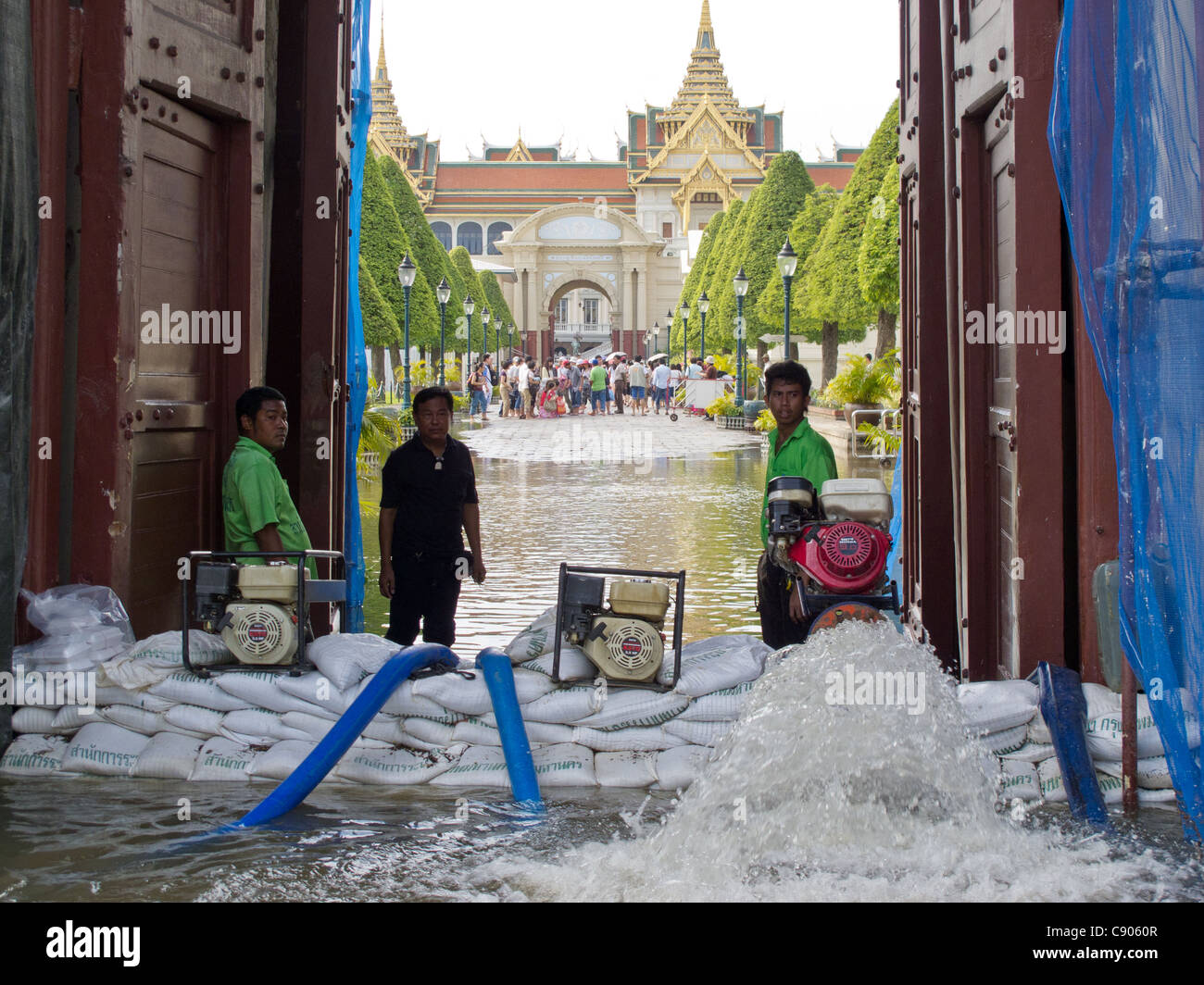 Bangkok Flooding 2011 Stock Photo - Alamy
