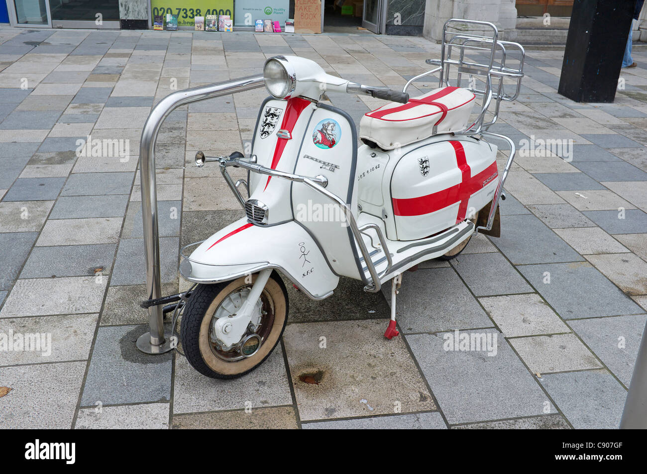 Lambretta scooter hi-res stock photography and images - Alamy