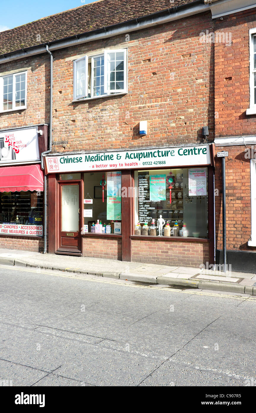 Chinese herbal medicine shop hi-res stock photography and images - Alamy