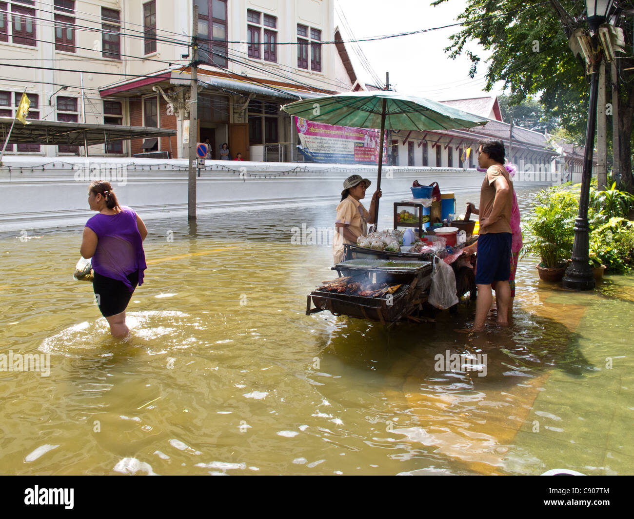 Bangkok Flooding 2011 Stock Photo - Alamy