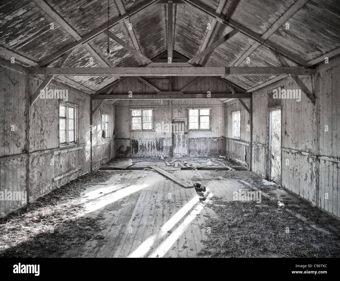 Empty Spaces, derelict building, run down barn Stock Photo - Alamy