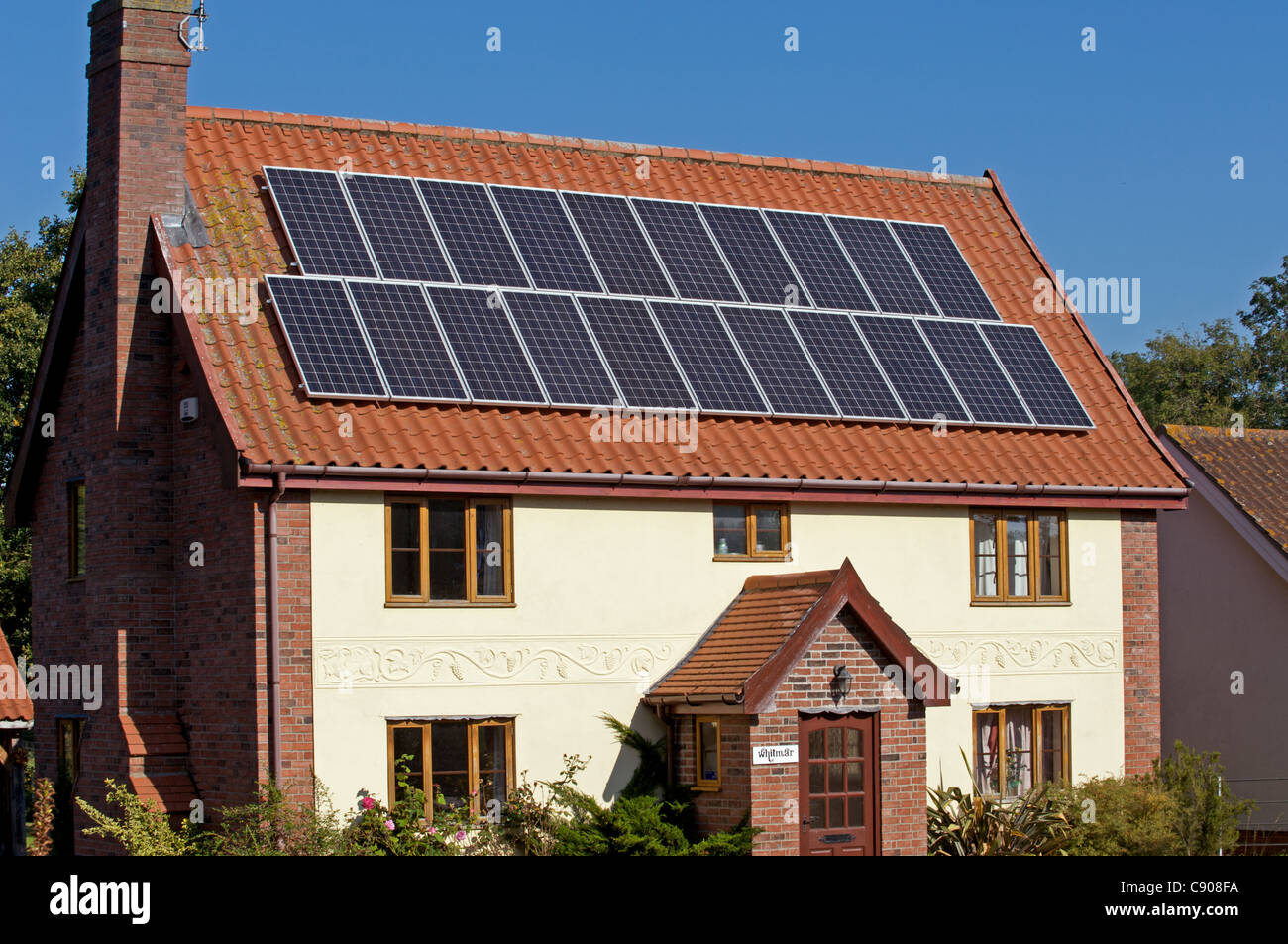 Village house rooftop solar hi-res stock photography and images - Alamy