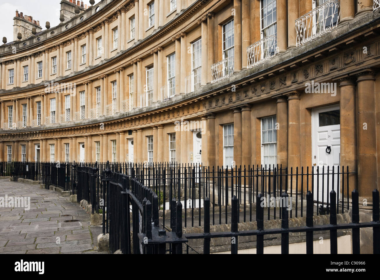 Bath row houses hi-res stock photography and images - Alamy