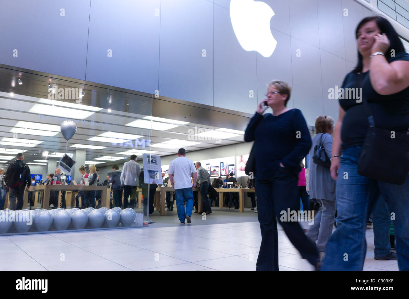 Northumberland - Applecentre shop in Eldon Square mall, Newcastle upon ...