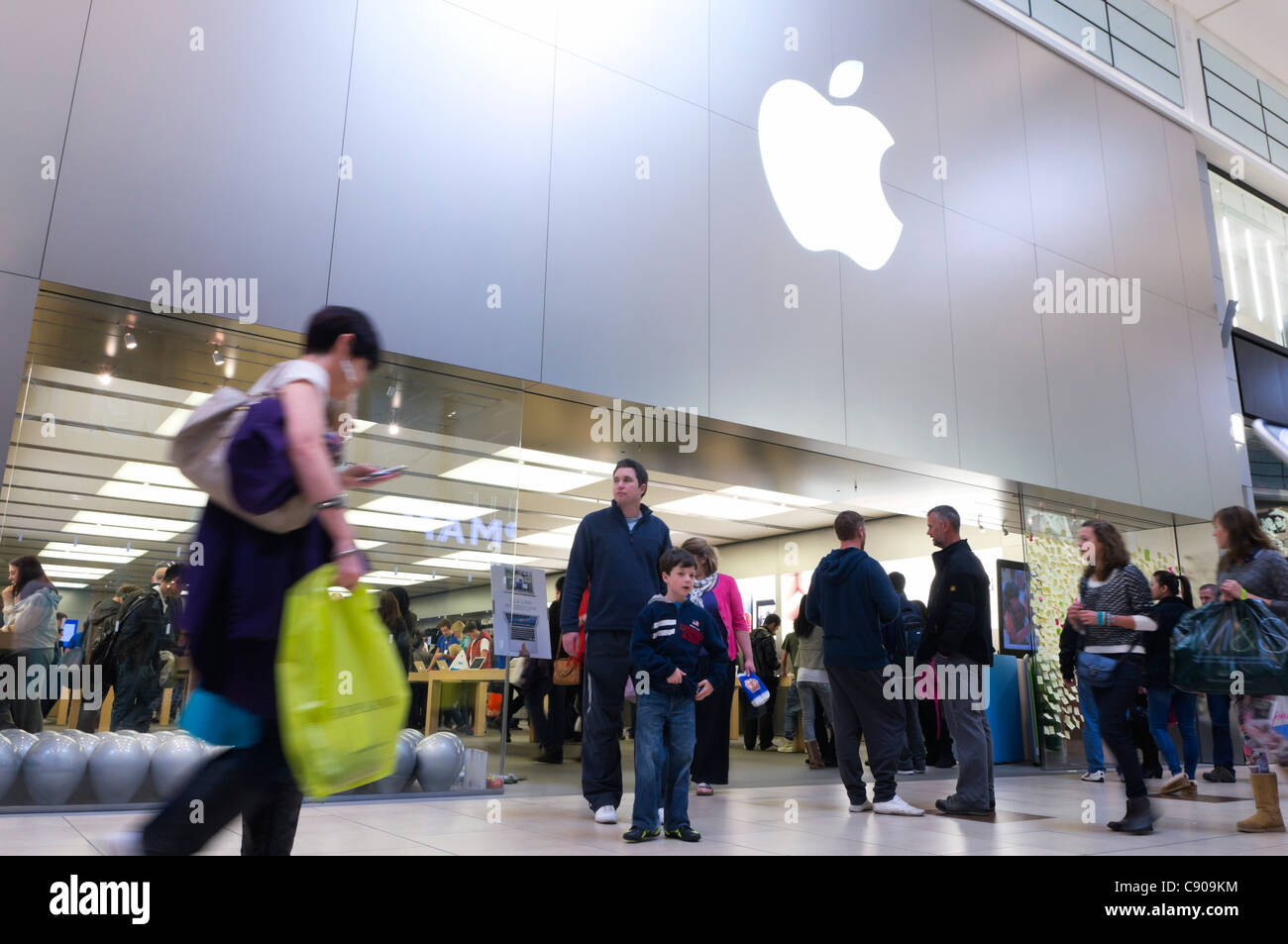 Northumberland - Applecentre shop in Eldon Square mall, Newcastle upon ...