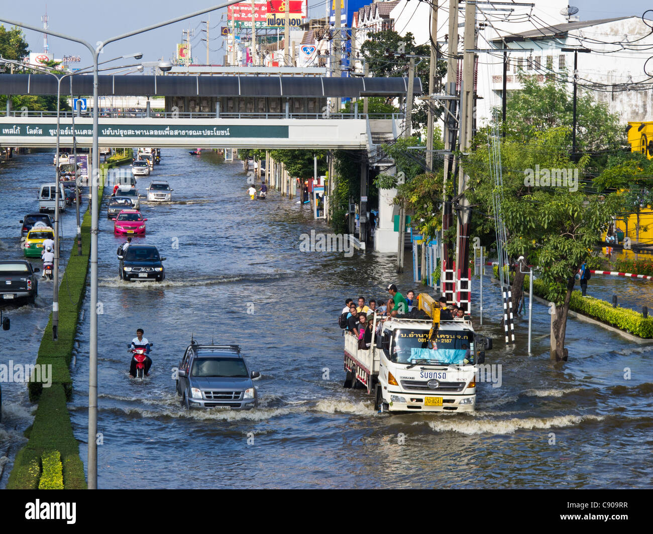 Bangkok Flooding 2011 Stock Photo - Alamy