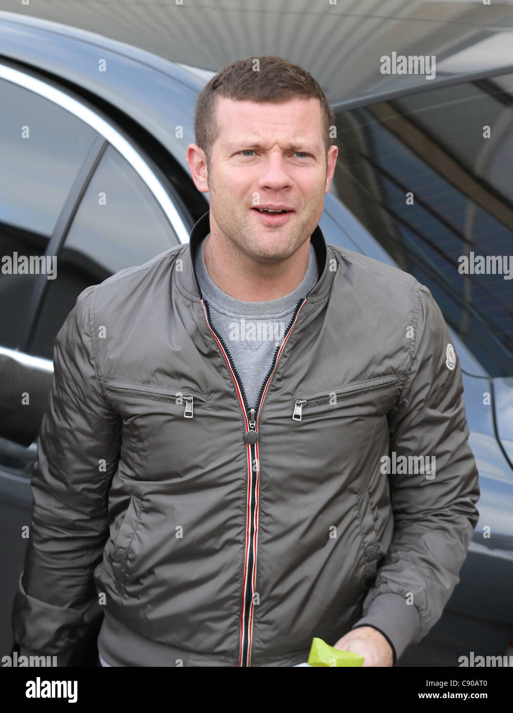 Dermot oleary arrives hi-res stock photography and images - Alamy