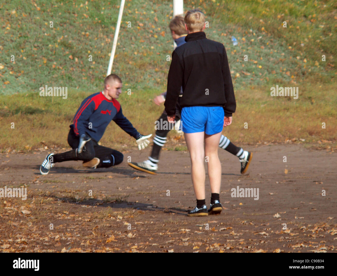 Soccer field attack hi-res stock photography and images - Alamy