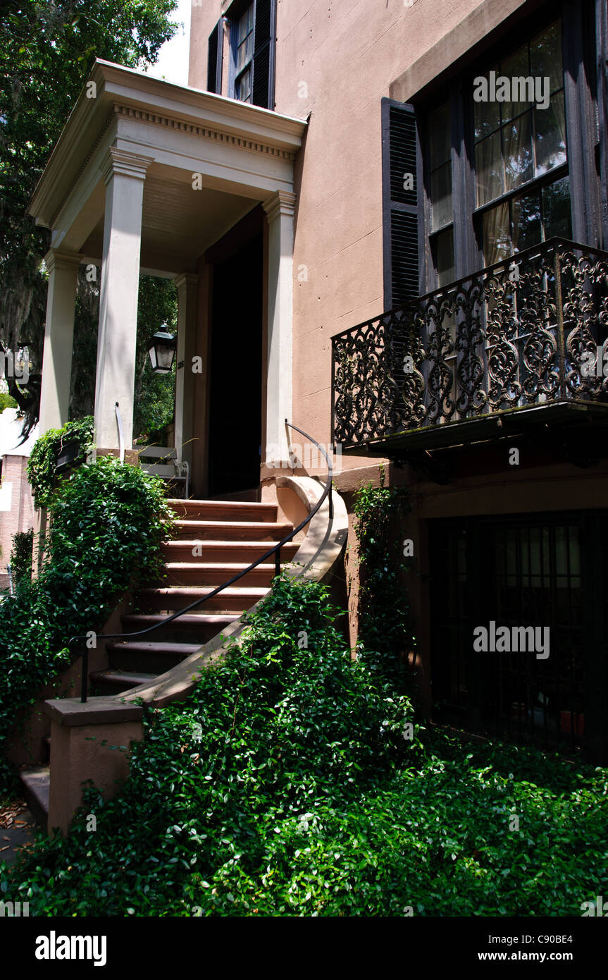 Curved parapet hi-res stock photography and images - Alamy