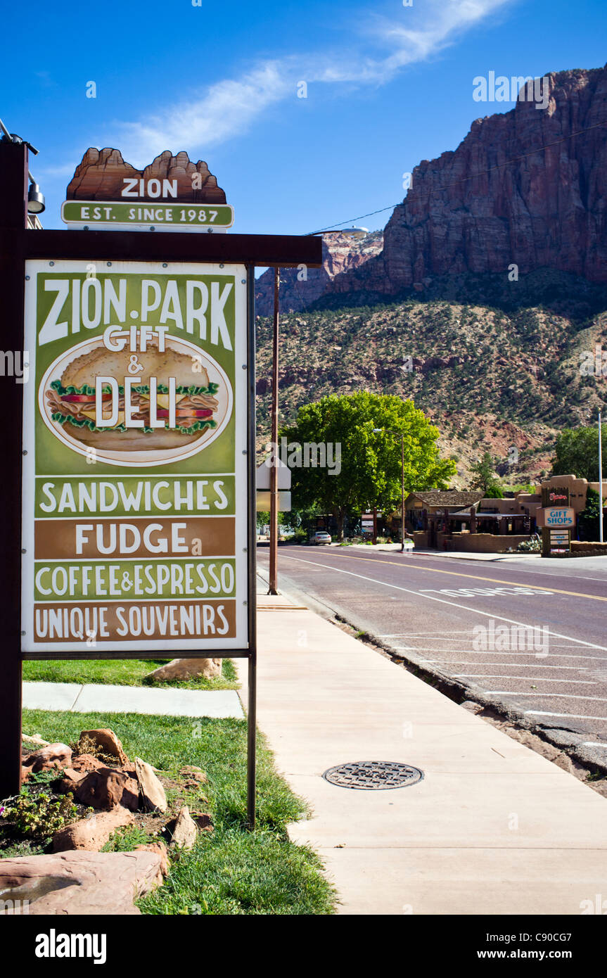 Us national park gift shop hi-res stock photography and images - Alamy