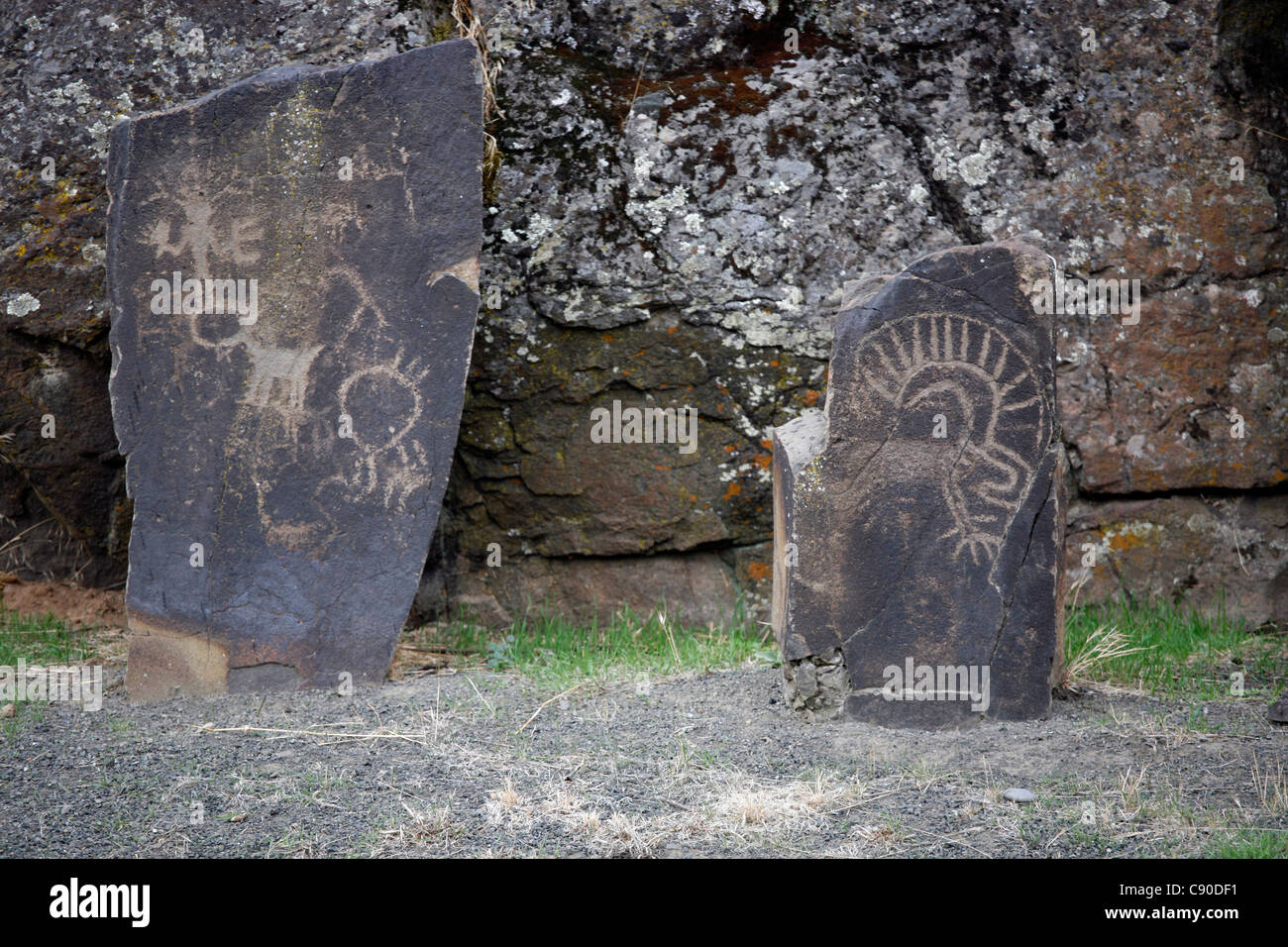 Native American Indian petroglyphs in Central Washington state, along ...