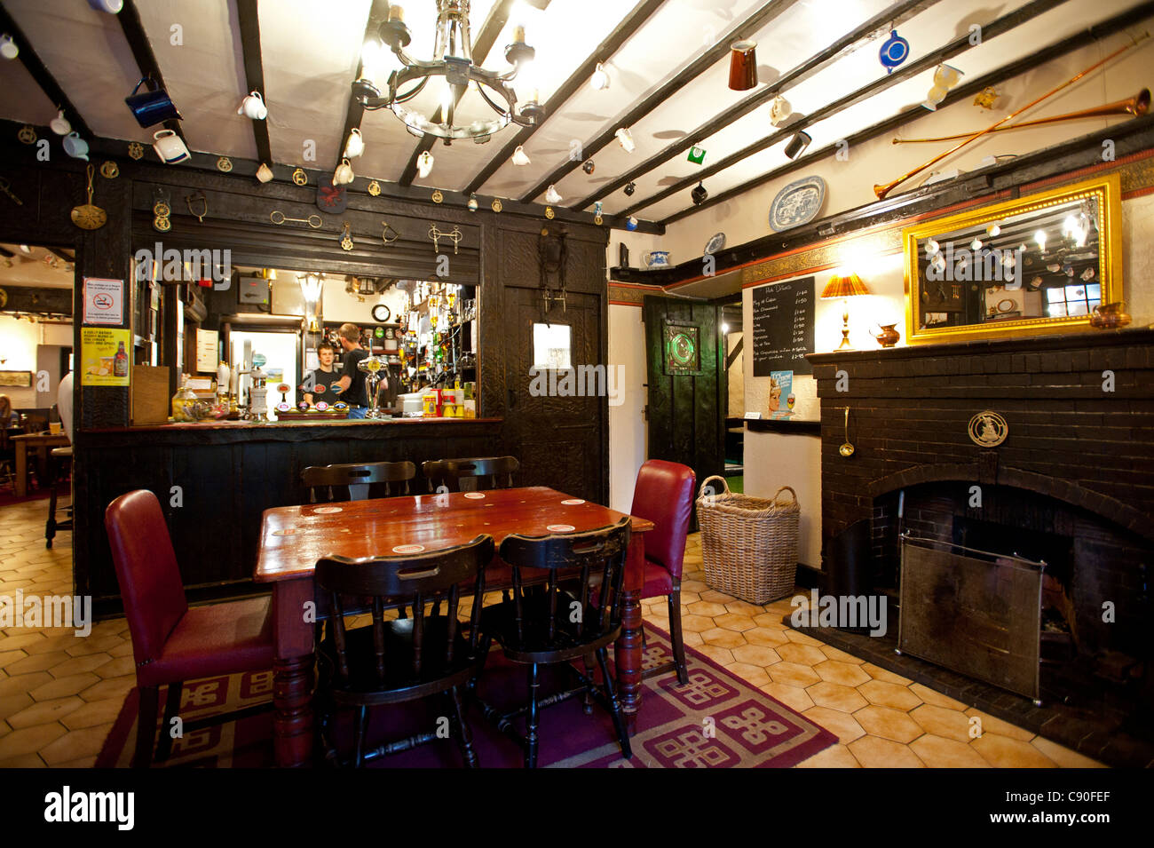 Snowdonia pub hi-res stock photography and images - Alamy