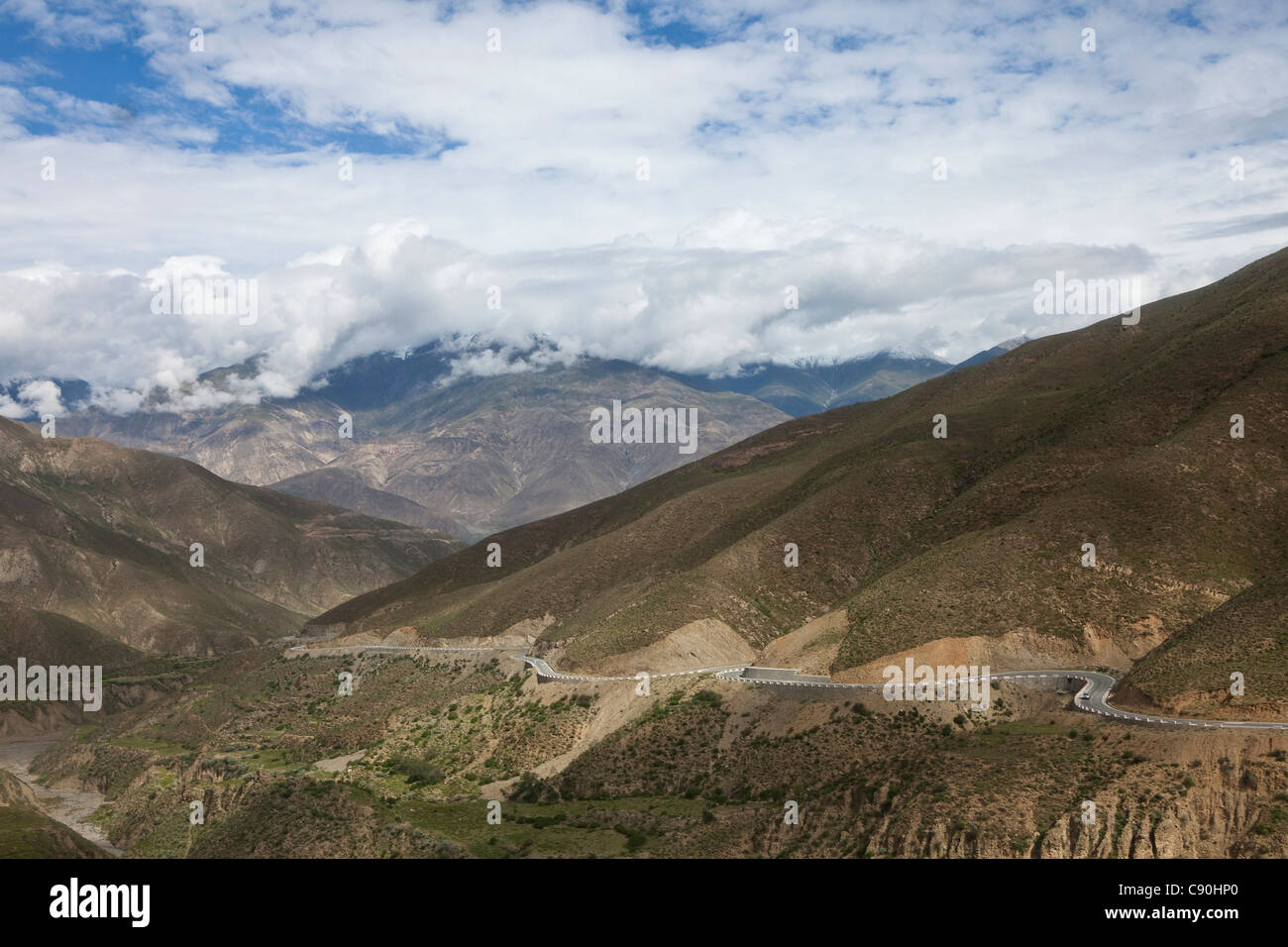 Landscape in the Transhimalaya Mountains near Lhasa, Tibet Autonomous ...