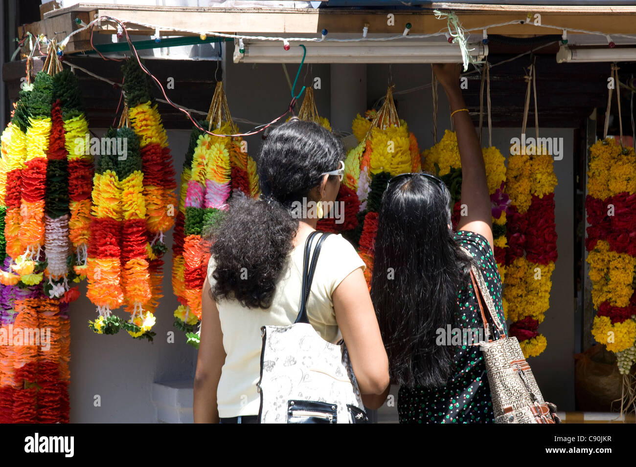 Little India - flower garlands Stock Photo - Alamy