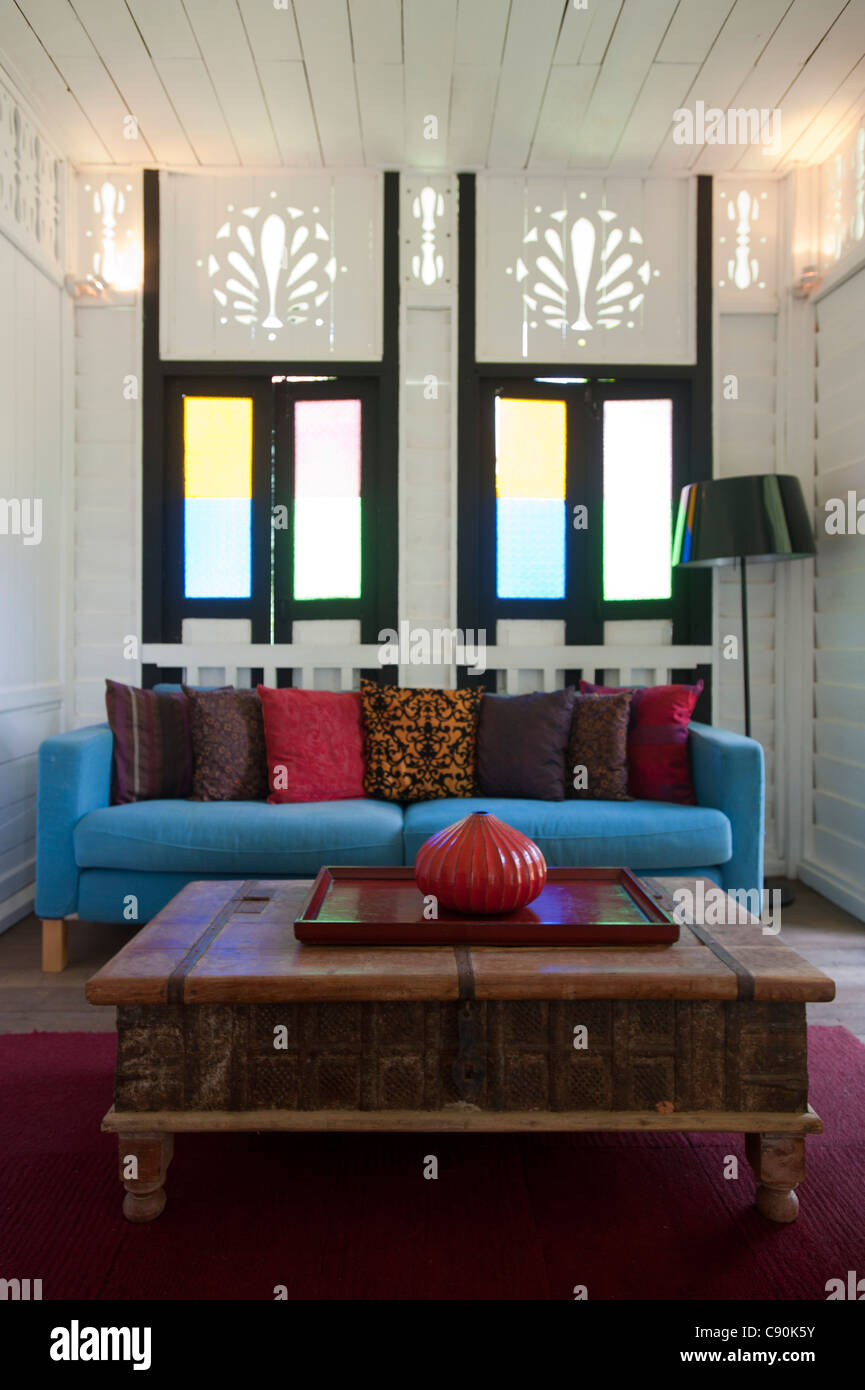 Chinese traditional house interior hi-res stock photography and images ...