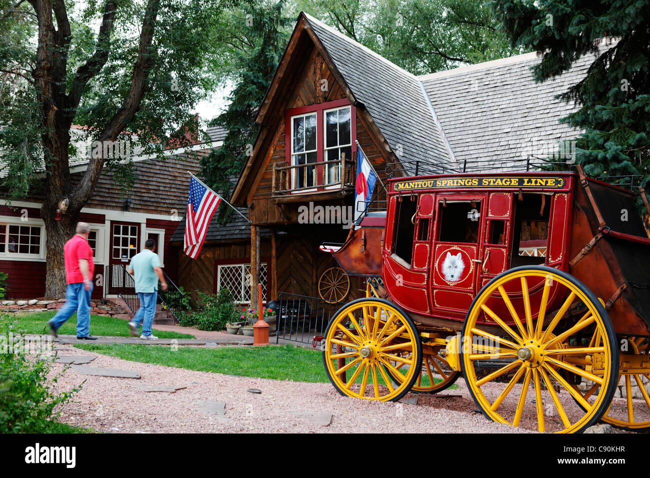 Coach houses hi-res stock photography and images - Alamy