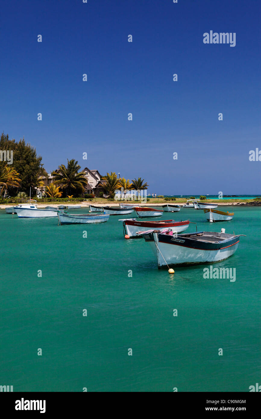 Boats and beach Coin de Mire, Cap Malheureux, Mauritius, Africa Stock ...