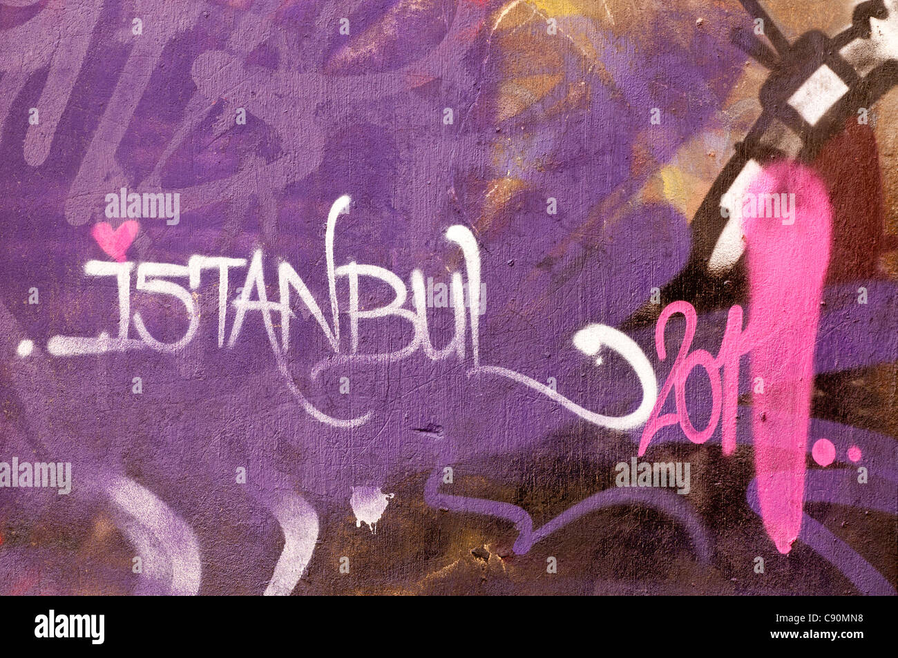 Istanbul graffiti hi-res stock photography and images - Alamy