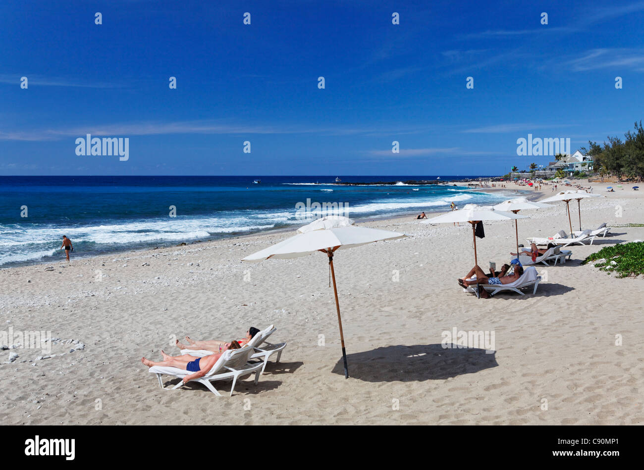 Reunion island people on the beach hi-res stock photography and images ...