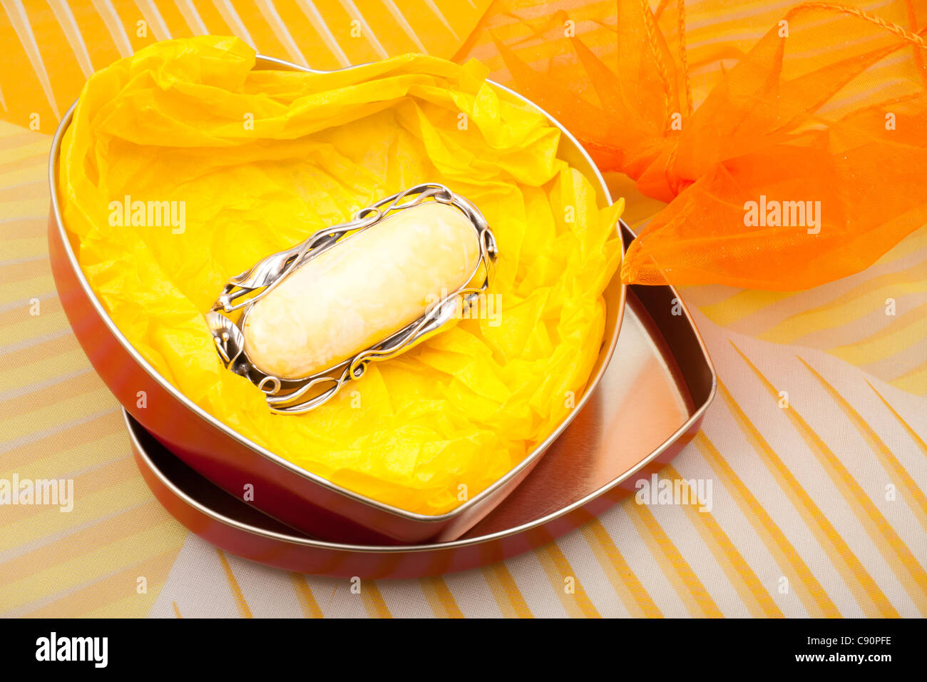 gift in a box of heart shape Stock Photo - Alamy