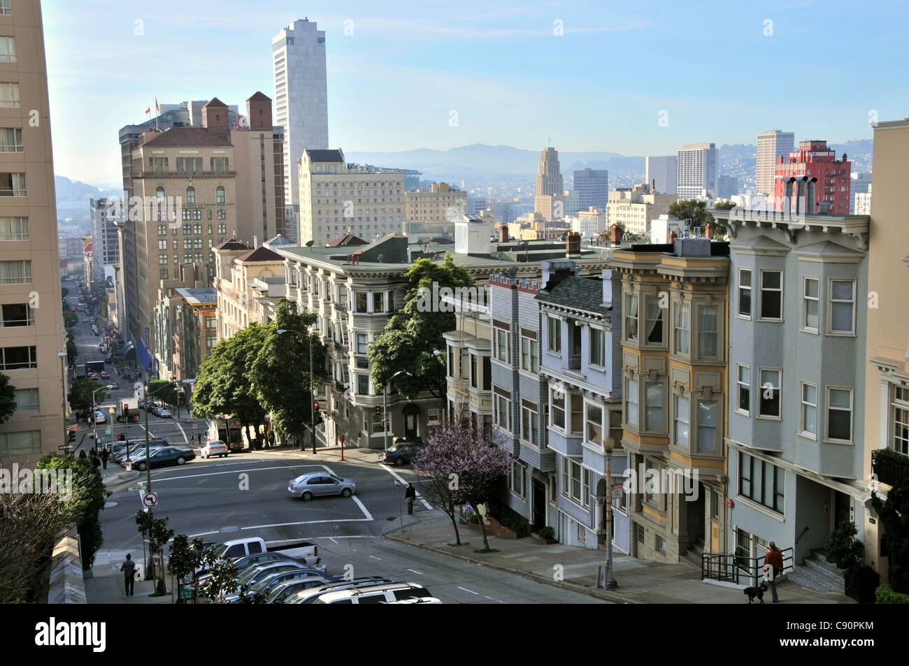 Houses along steep street, Streets of San Francisco, California, USA ...