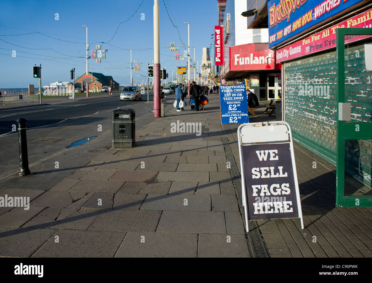 Seafront pavement hi-res stock photography and images - Alamy