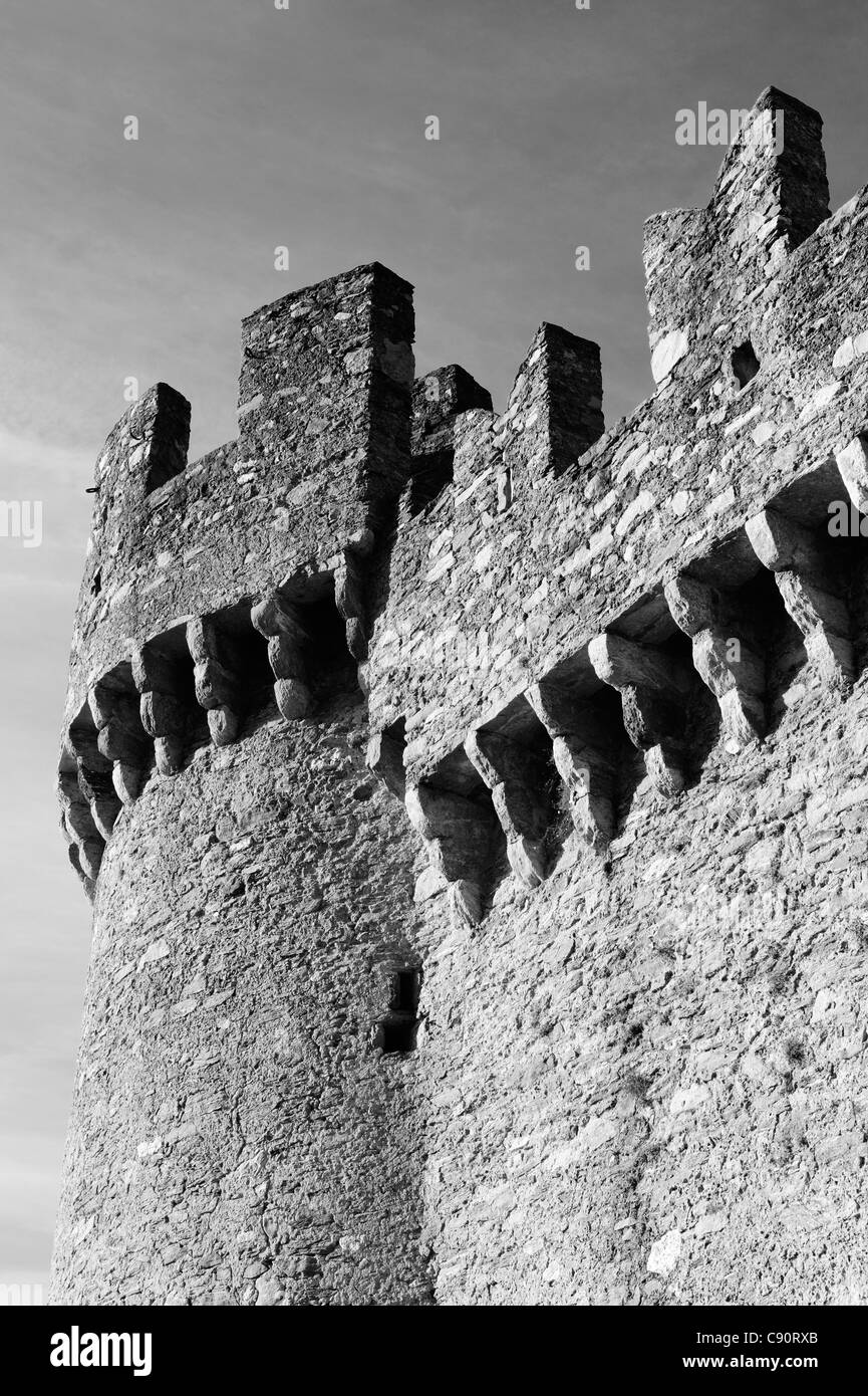 Battlement hi-res stock photography and images - Alamy